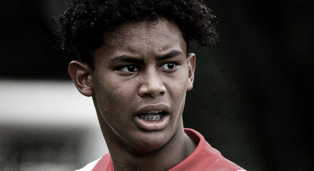 Morto Noah Gesser: il calciatore dell'Ajax aveva solo 16 anni - ZON