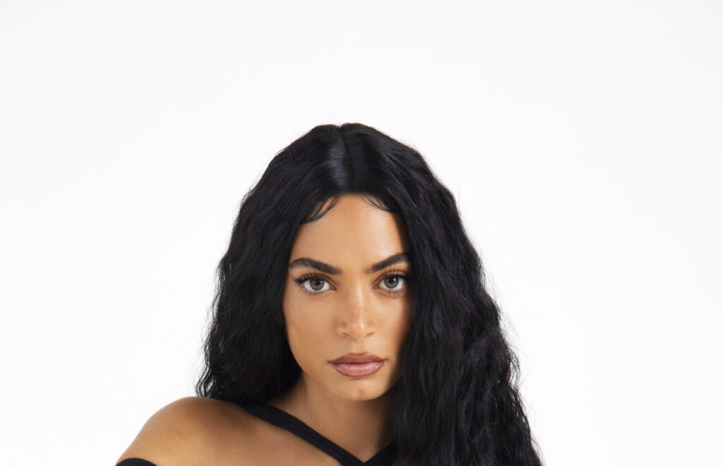 Elodie: fuori ora il clubtape "Red Light" - ZON